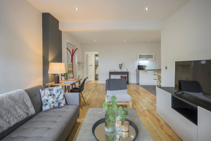 Luxury 1 Bed Apprtment, 5 Minutes Walk To Village - Cork