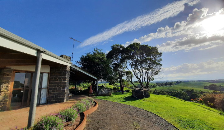 Rockbank Retreat B&b - Melbourne