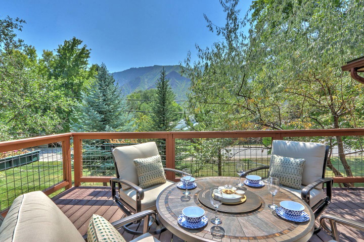 Cozy Home W/new Hot Tub &Large Deck,5min To Pools! - Glenwood Springs, CO
