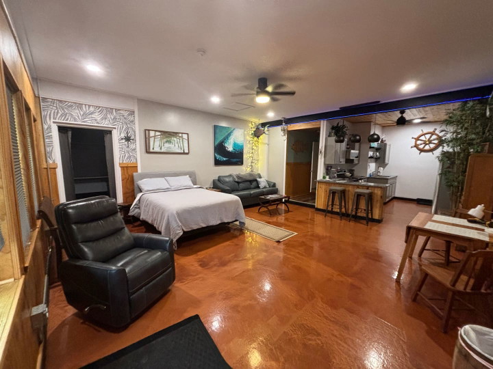 Captain Quarters (Studio) Unit B - Beaufort, NC