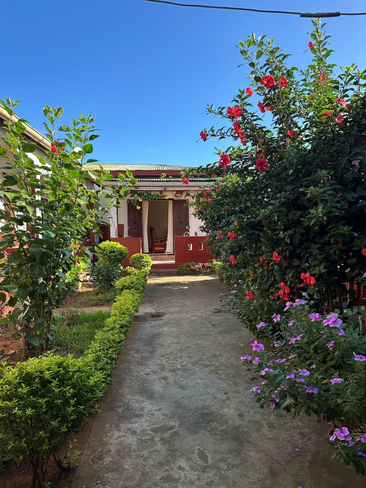 Maison De 3 Chambres  Wi-fi  Cour Calme Et Sécurisée - Madagascar