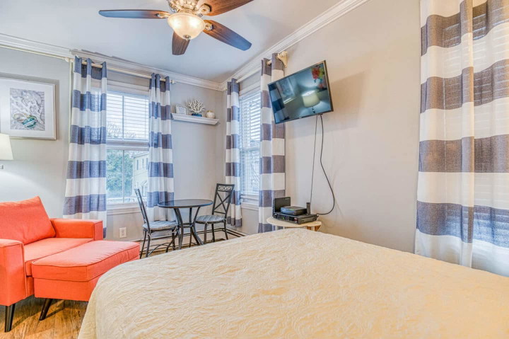Ocean View Studio 2 Blocks To Beach & Main Ave | Full Kitchen | Near Asbury - Belmar, NJ