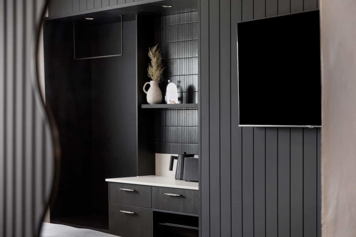 The Lodge Room 4 - Luxury Central Private Room - Mount Gambier