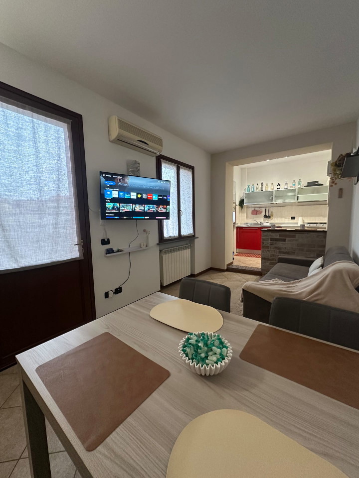 Apartment With "2 Balconies" - Cremona