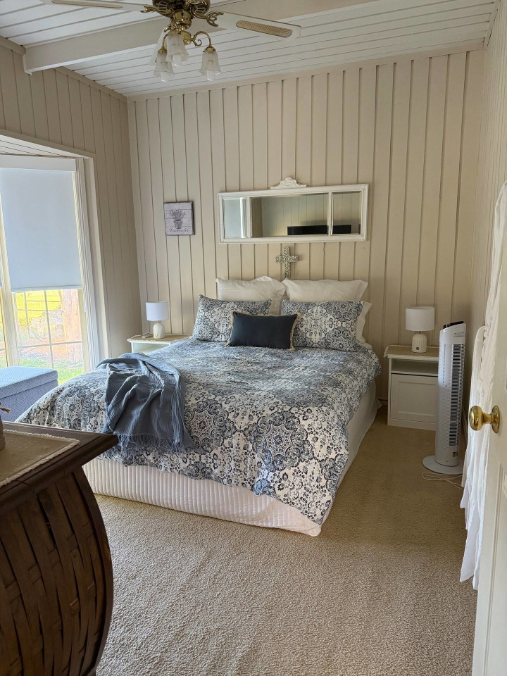Silver Saddle Three Bedroom Cottage With Pool - Sydney