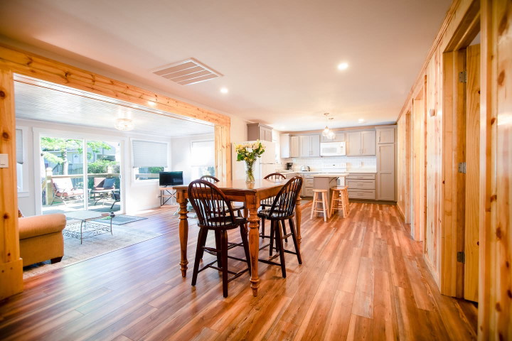 Cozy Lake Cabin*rustic Charm Meets Modern Comfort - Sunrise Beach, MO