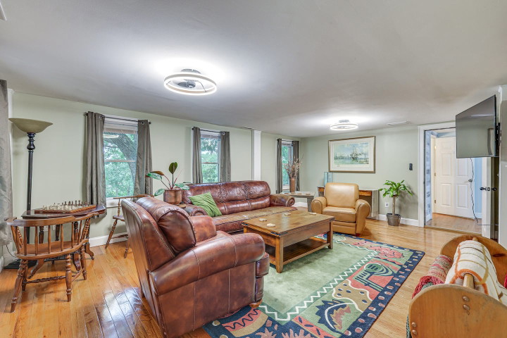 Quintessential New England Home W/ Patio & Grill! - Thompson, CT