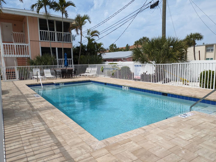 Steps To Water! Beach To Bay, Pool And Dock - Englewood