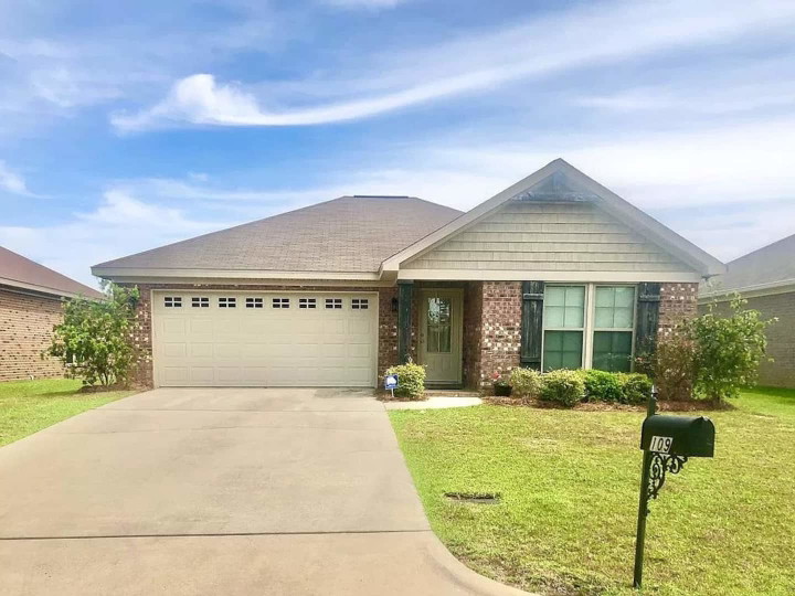 Peaceful 3br/2ba Hidden Lake Home Near Acom W/wifi - Dothan, AL