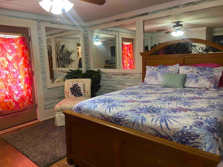 Adorable Kitchenette - Joplin, MO