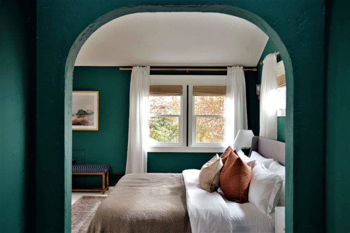 Vintage Beach Retreat | Pool, King Beds,coffee Bar - Long Beach, CA