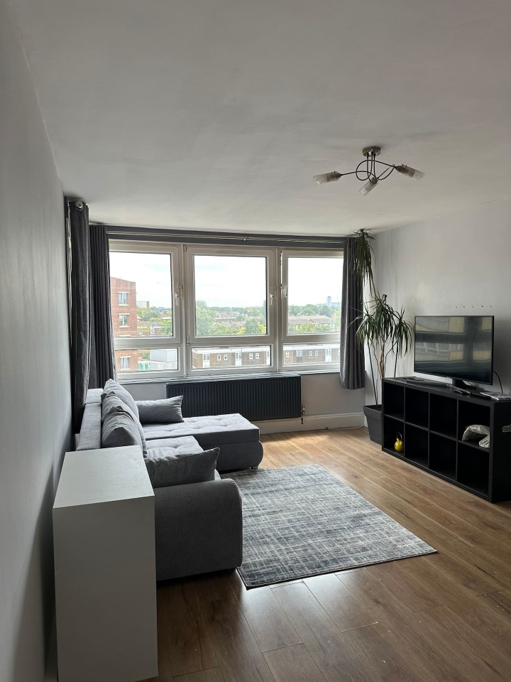 Entire Flat With Big Living Room, Bedroom, Balcony - Greenwich