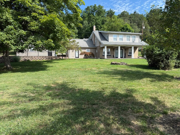 Historic Carriage Hideaway-centrally Located - Williamsport, PA