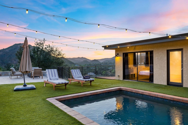 Pool + 2 Firepits + Mtn Views  Above Malibou Lake - Westlake Village, CA