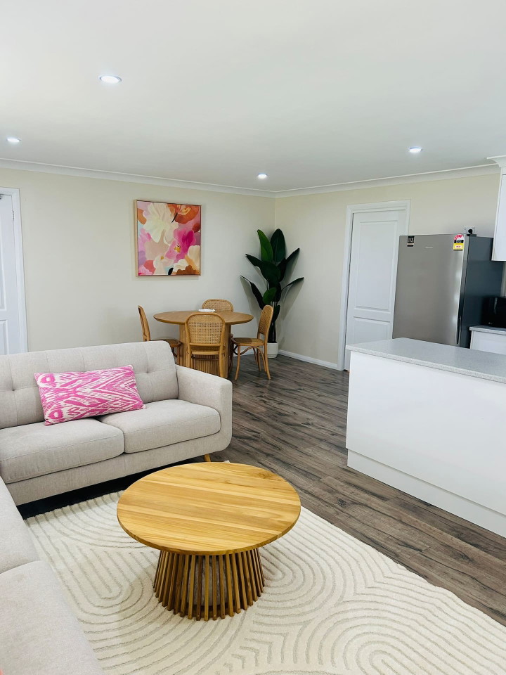 Cozy 2-bedroom Retreat - Young