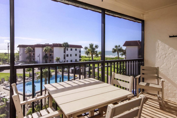 Beachfront - 3rd Story Condo - Sandalfoot 2b3 - Sanibel, FL