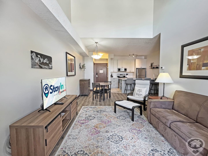 Top-floor Silver Rock 1br  Comfort In Every Stay - Fernie