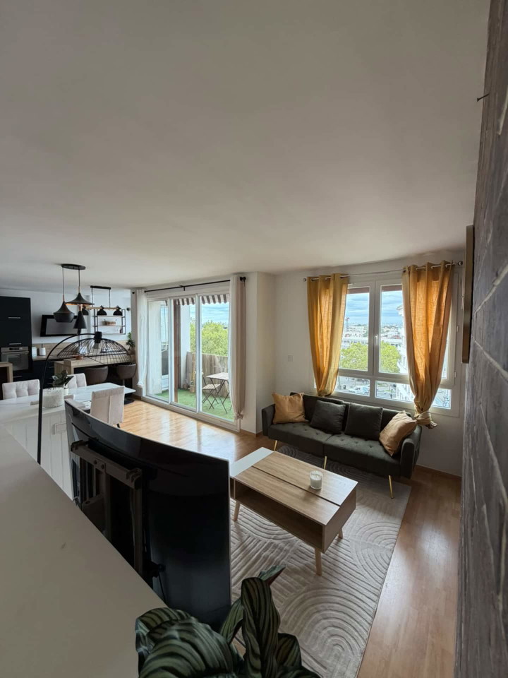 Havre Moderne à Champigny Balcon Et Magie Ciné - Neuilly-Plaisance