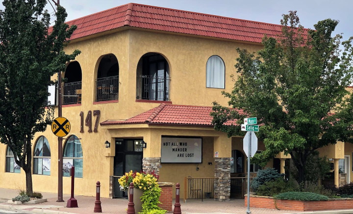 Main St-massive 5 Br Villa, 2decks+rooftop Patio - Montrose, CO