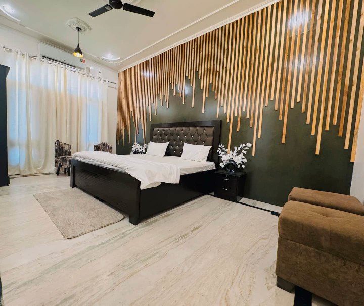 Calm Canvas Stays | Luxury Flat - Bharatpur
