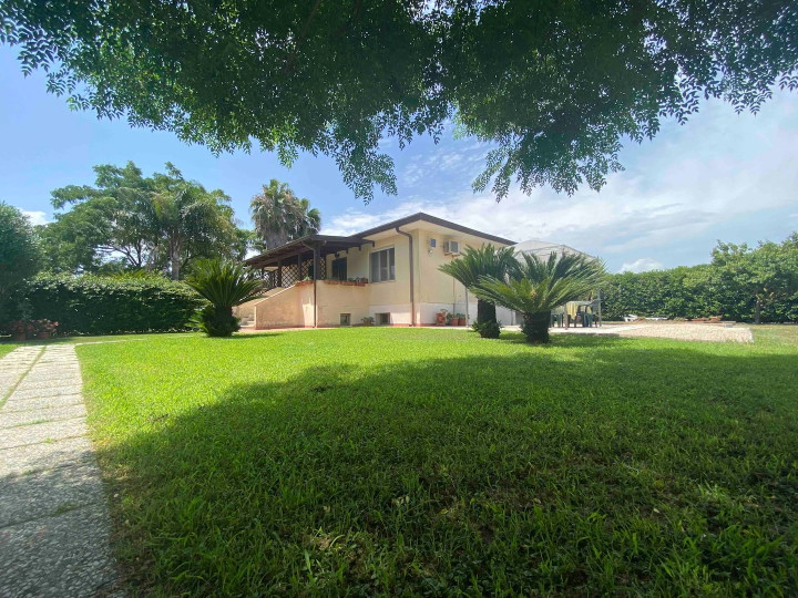 House With Garden - Terracina