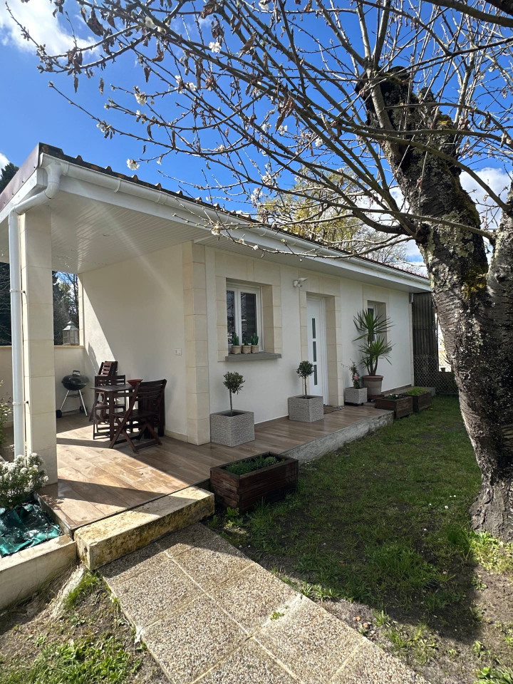 Beau Studio Fonctionnel Avec Terrasse - Gradignan
