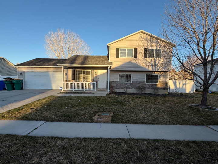 Relax, And Unwind In This Charming 4 Bed Home - Lehi, UT