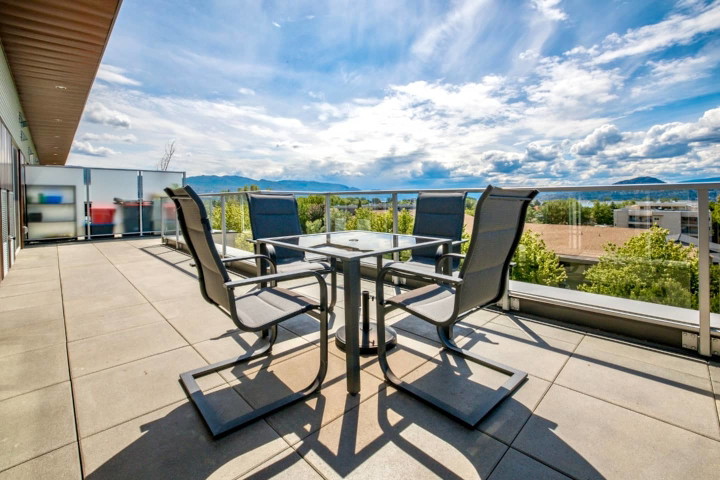 180°️huge Balc+2br+2 +3+2parking=penthouse - Kelowna