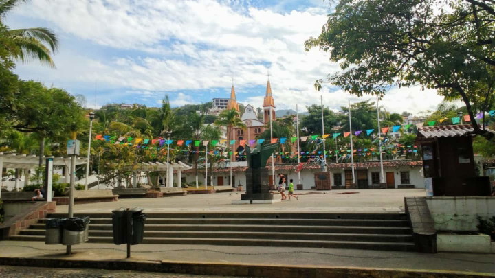 Unbeatable Location: Parque Hidalgo 3 Apartment - Puerto Vallarta