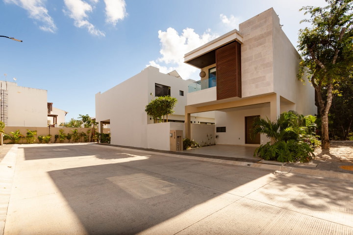 Brandnew Lux Villa | 12 Min To Beach | Pool | Gym - Cozumel