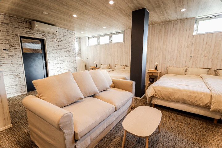Leo's Apartment, Conveniently Located For Access To Disney Resort And Makuhari Messe, Family Apartment F. - Tokyo