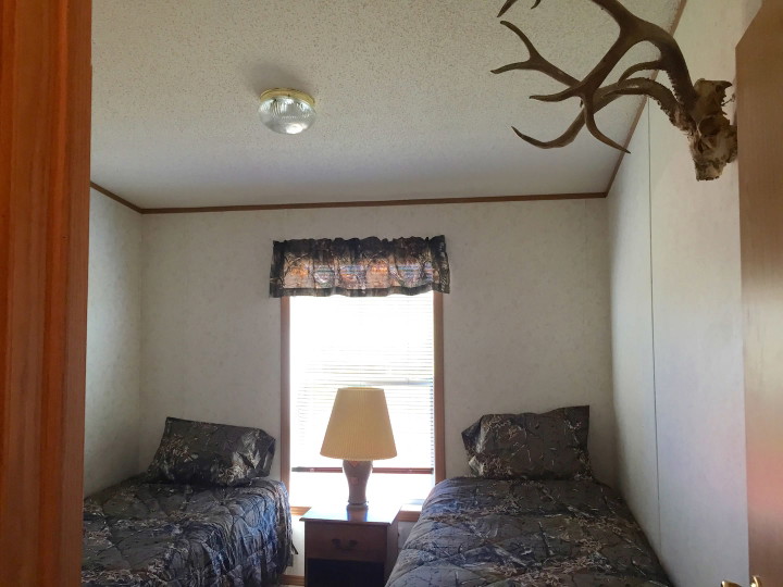 Boots Hunter Cabin Medora Nd 2 Br 1 B Sleeps 6 - North Dakota