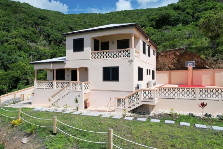 The Pearl: Ocean-view Villa For Families & Groups! - Antigua and Barbuda