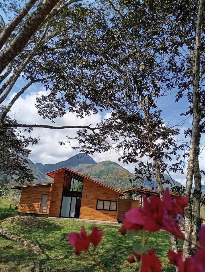 Casa Con Fogata Y Naturaleza A 6 Min De Oxapampa - Perú