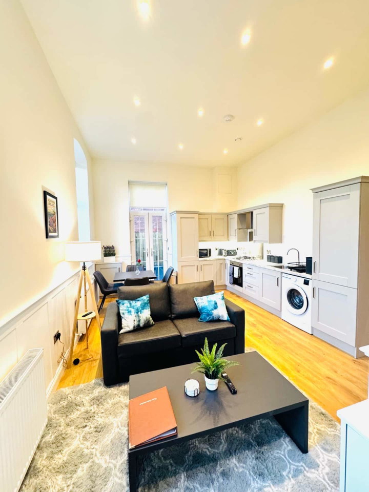 P1 · 1-bed By Ormeau Park  Walk To Cafés - Belfast