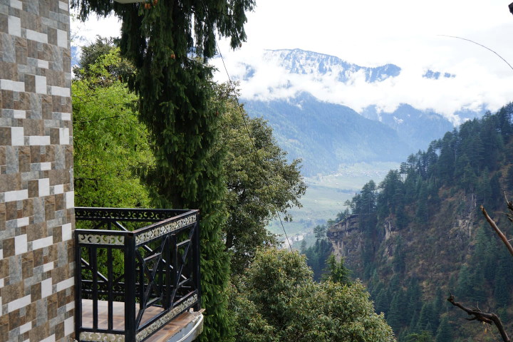 Hills & Hush 3bhk | Kitchen | Wfh | Mountain Views - Manali
