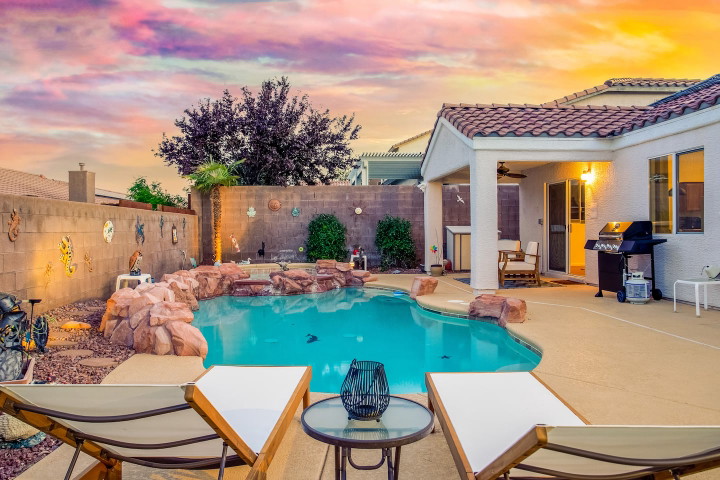 Royal Skyline -Spacious & Modern 3br W Pool - Henderson, NV