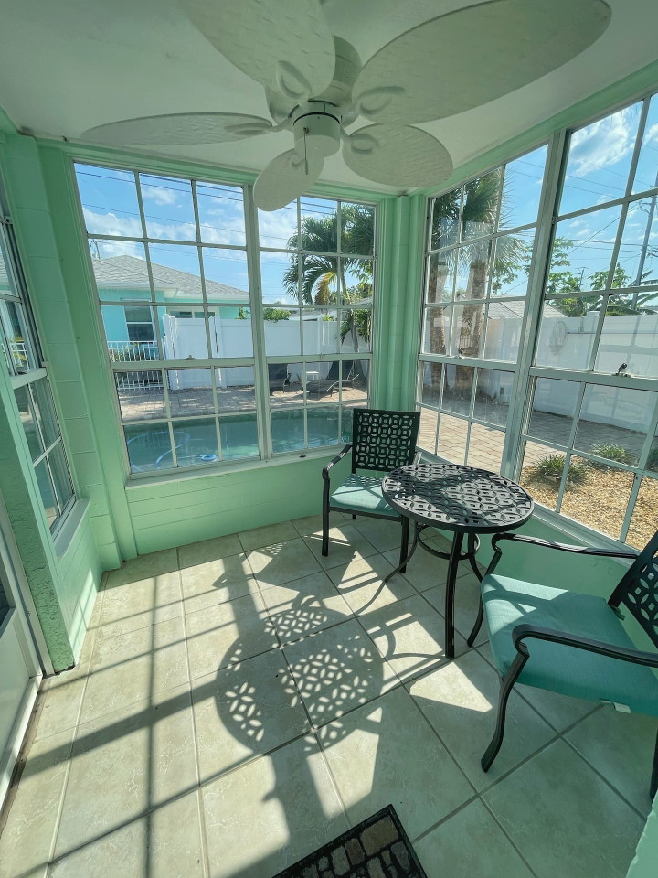 Cozy Cottage 1br Heated Pool, 3 Min Walk To Beach - Cape Canaveral, FL