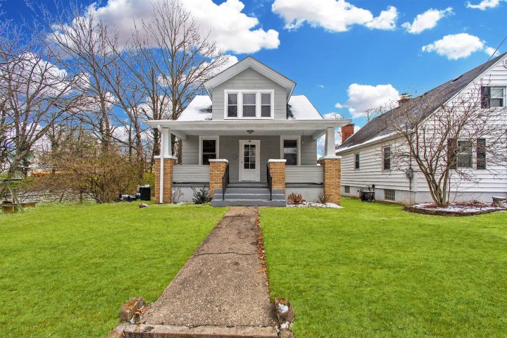 Charming Loveland Retreat! - Loveland, OH