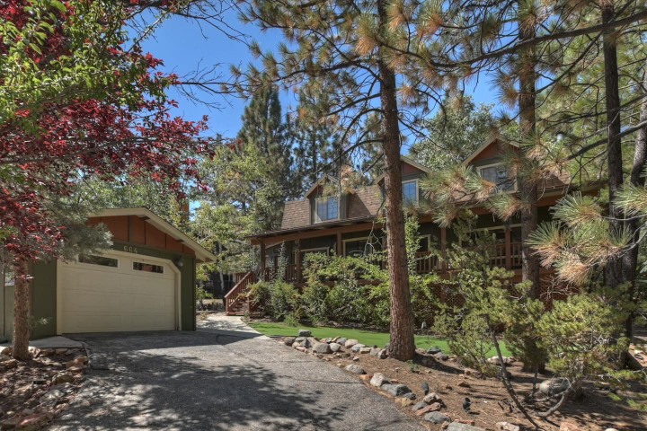2 Blocks From Snow Summit! Pet Friendly! Foosball! - Big Bear Lake, CA