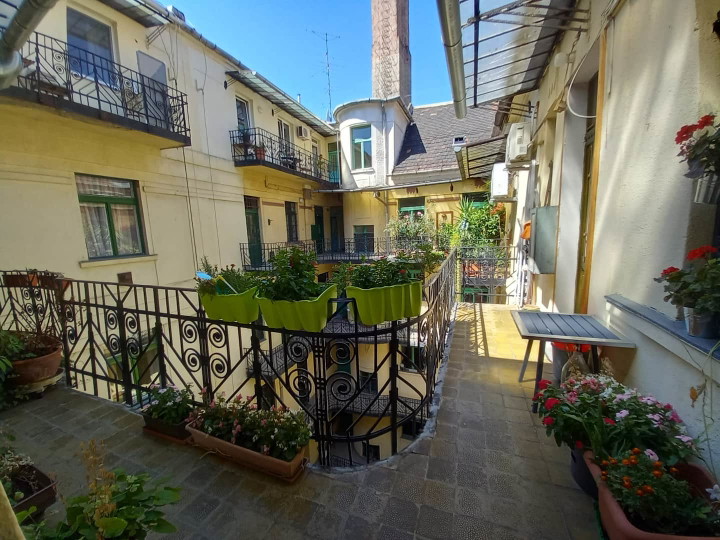 2 Bedrooms , Quiet-local-clean Perfect Location - Budapest