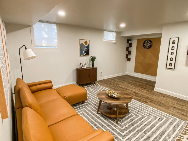 Spacious Private Suite Kitchen, Laundry & Parking - Warwick, RI
