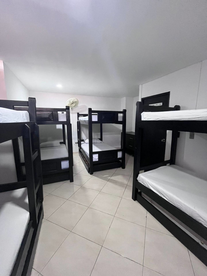 Habitación Grupal Cómoda En Medellín - Copacabana