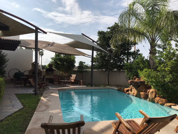 Ideal House In Mcallen (Main House + Extension) - Mission, TX