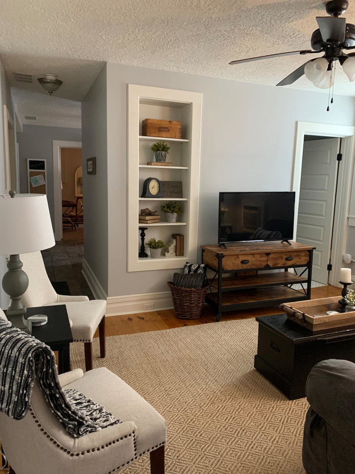 Charming 2br/1ba Downtown Apartment - Edinboro, PA