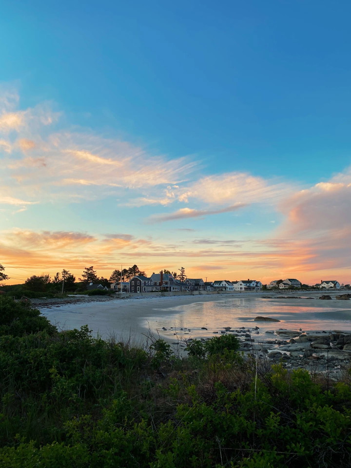 Ocean View Beach Cottage With Private Beach - Kennebunkport, ME