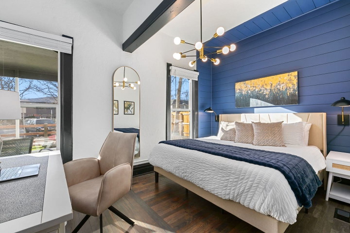 Old Town Retreat W/ Hot Tub  Steps From Csu! - Wellington, CO