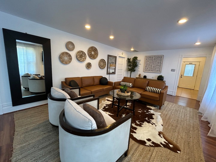 Vintage Charm Modern Style For Families And Groups - Vallejo, CA