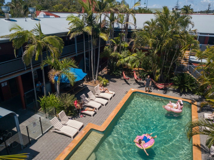Bed In 5 Share Female With Shared Bathroom - Byron Bay
