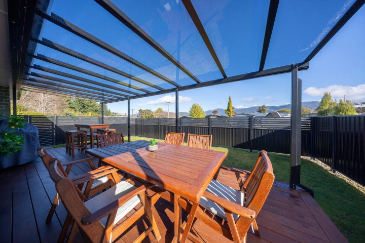 Green Cottage - 3 Bedroom Home With Mountain Views - Te Anau